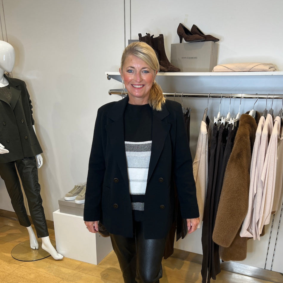 Nero Merino Wool Blazer With Ribbed Trims – Angela Beer | The ultimate ...