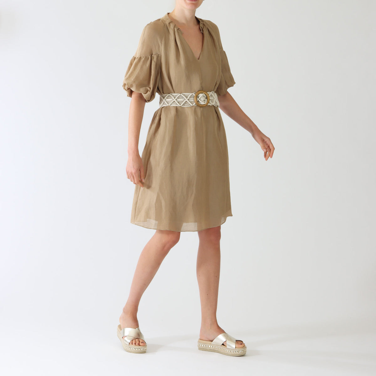 Off White Woven Belt With Wood Clasp – Angela Beer | The ultimate ...