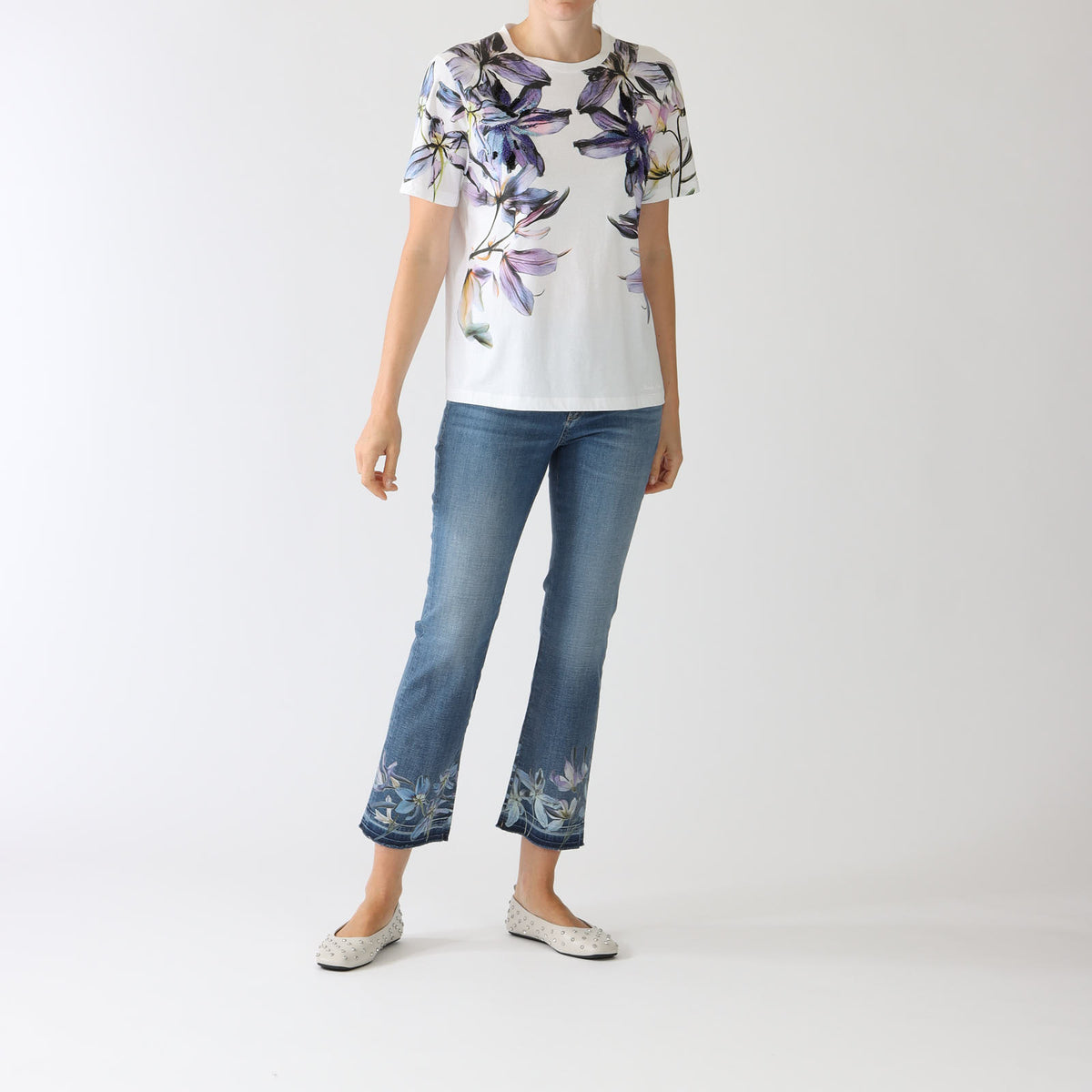 White Blueflow Print T-Shirt – Angela Beer | The ultimate ladies ...